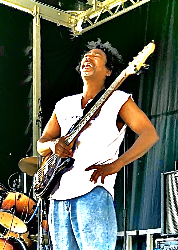 MICHAEL RANDOLPH MUSICIAN – The Music… and the Man